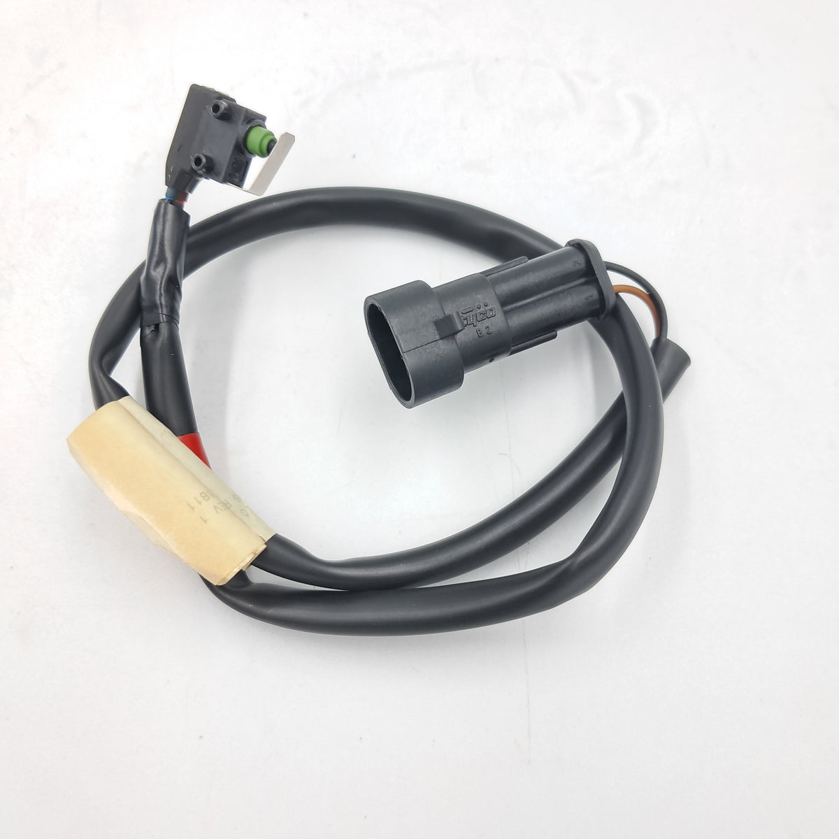 BRAKE PEDAL BRAKE SWITCH/BUTTON PIAGGIO MP3 oem pn: 641339 – Duseja Moto